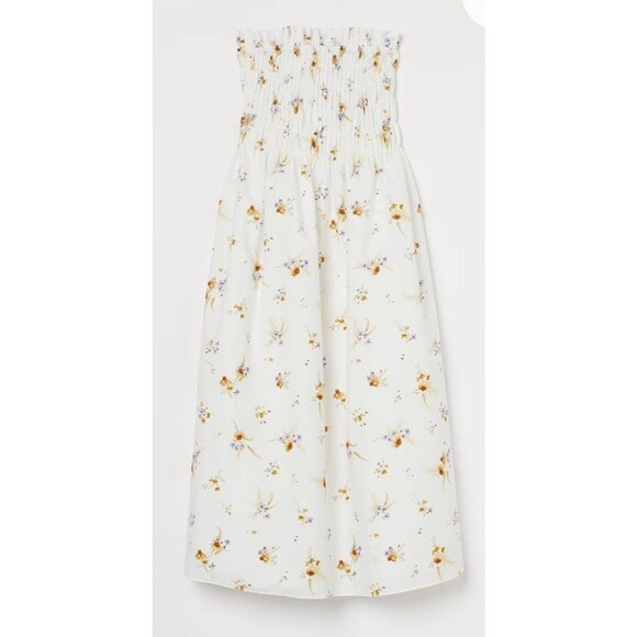 H&M | Dresses | Hm Hm Smocked Bandeau Dress White Floral Light Green White Small Flowers Xs ...